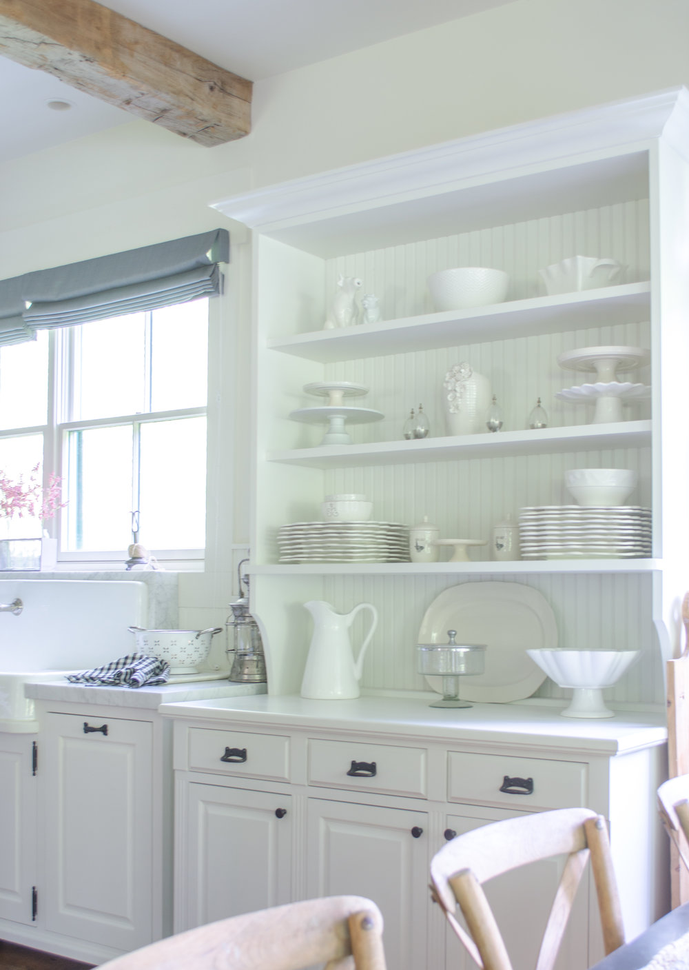 6 Easy Ways to Add Farmhouse Charm to Your Home - Sanctuary Home Decor