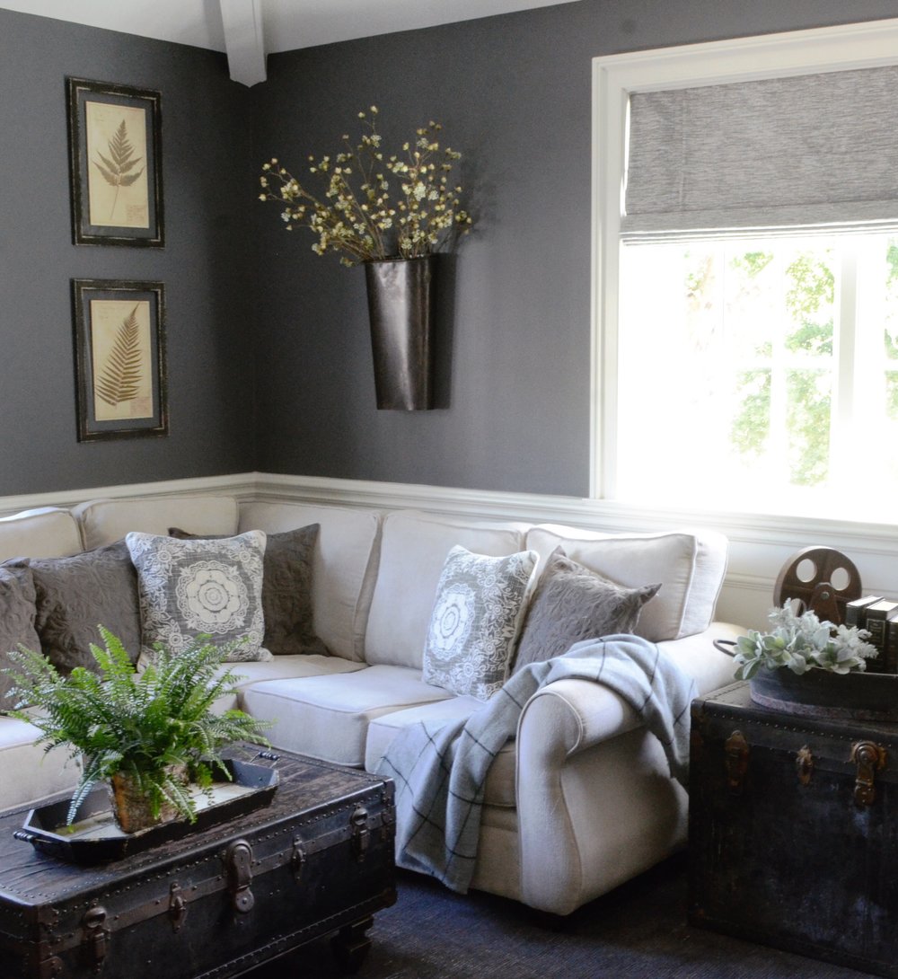 Best Farmhouse Paint Colors - Sanctuary Home Decor