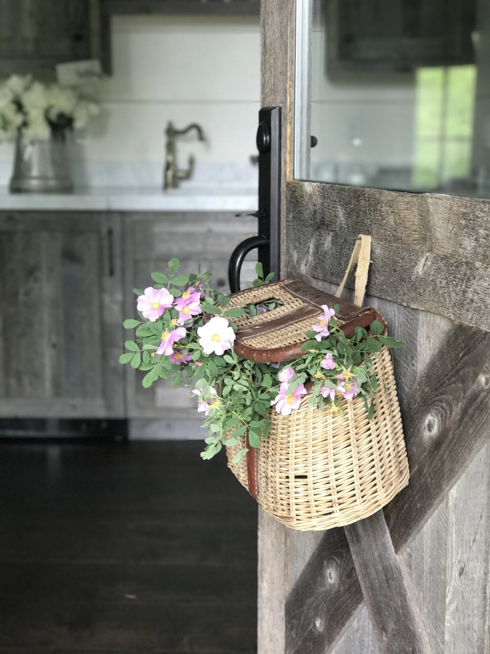 15 Unique Vase Ideas From Rustic to Classic - Sanctuary Home Decor