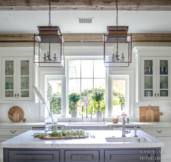 25 Classic Farmhouse Light Fixtures - Sanctuary Home Decor