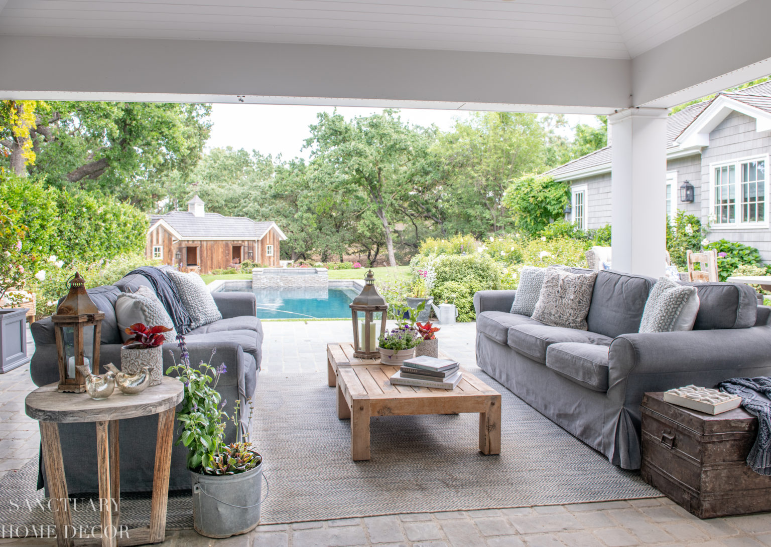 Outdoor Decorating with Potted Plants - Sanctuary Home Decor